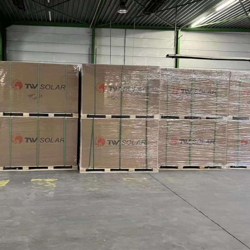 Tongwei TW Solar 700W Monocrystalline Bifacial Solar Module Distributor ...
